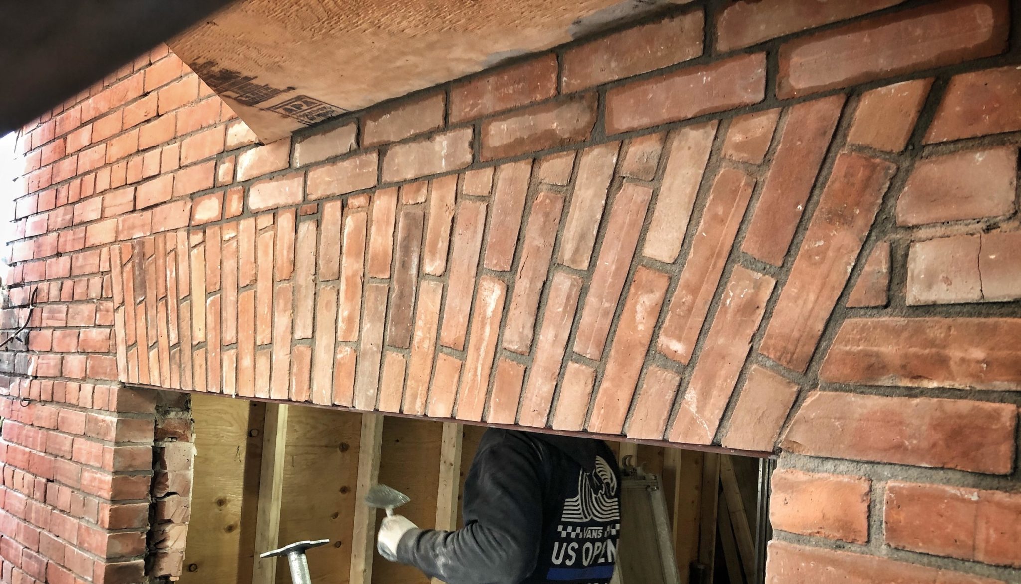 7' Wide Brick Jack Arch - Toronto Masonry Restoration Ltd